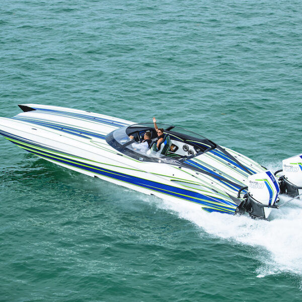 MTI Outboard Cats, Offshore Catamaran Race Boat, Pleasure Boat