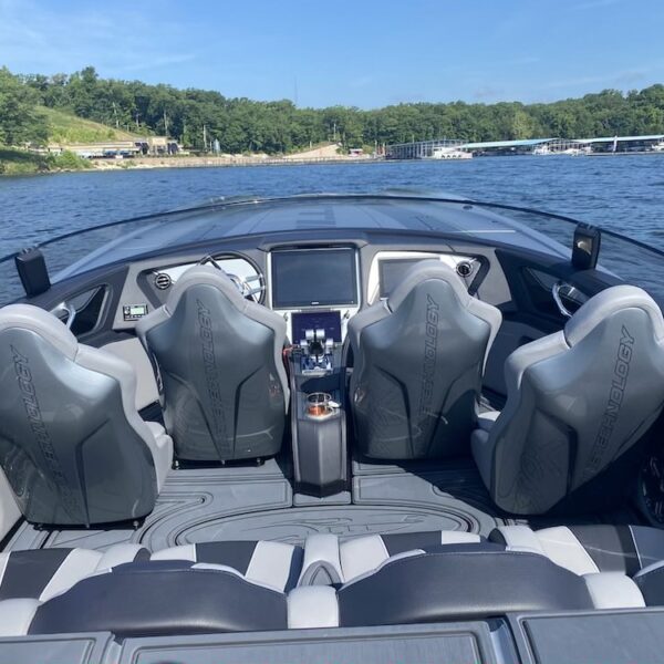 MTI Outboard Cats, Offshore Catamaran Race Boat, Pleasure Boat