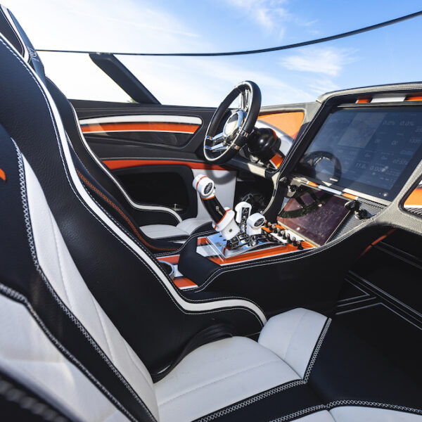 MTI Outboard Cats, Offshore Catamaran Race Boat, Pleasure Boat